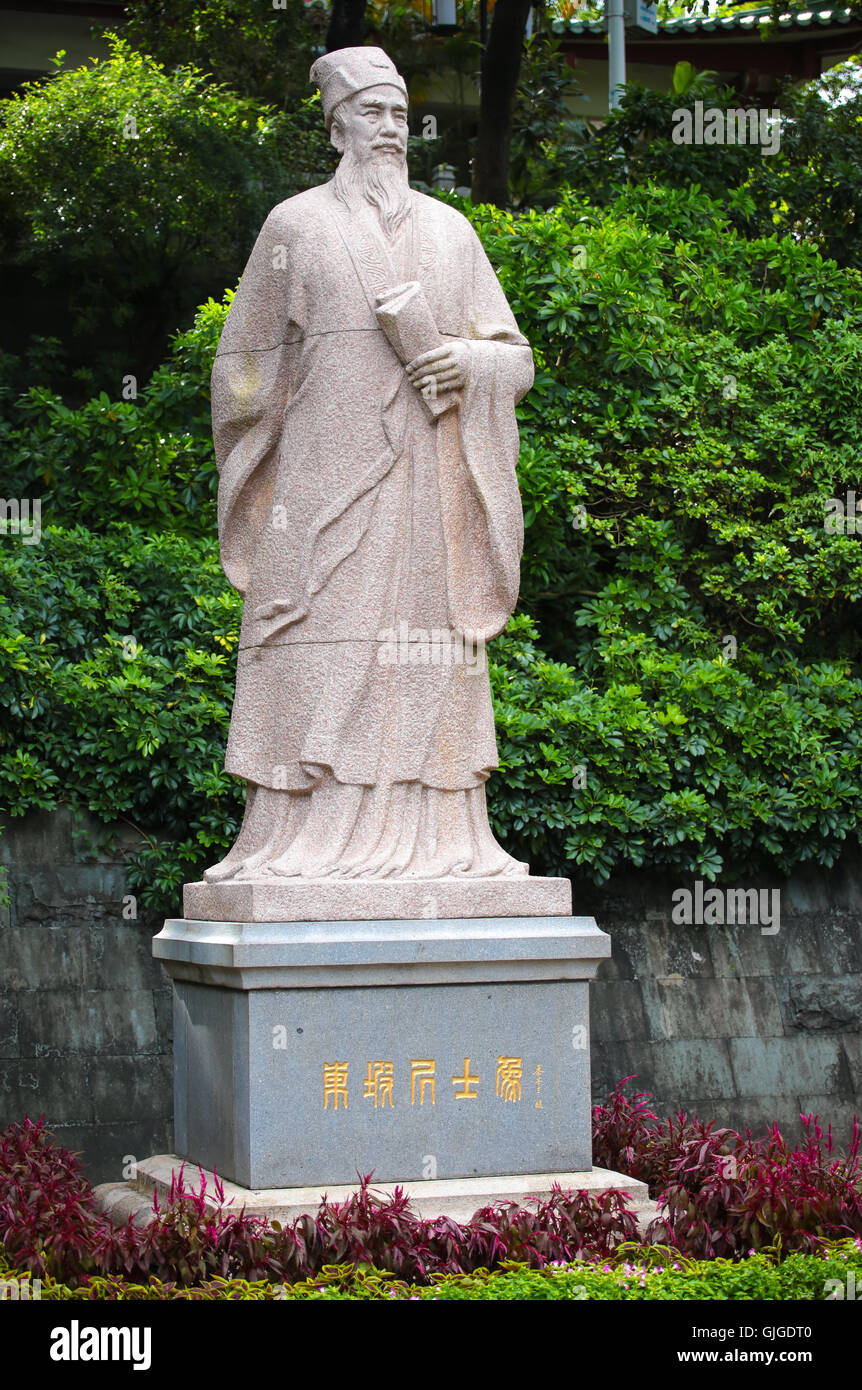 Stone Statue of Su Shi aka Su Tungpo. at Huizhou west lake recreation ...