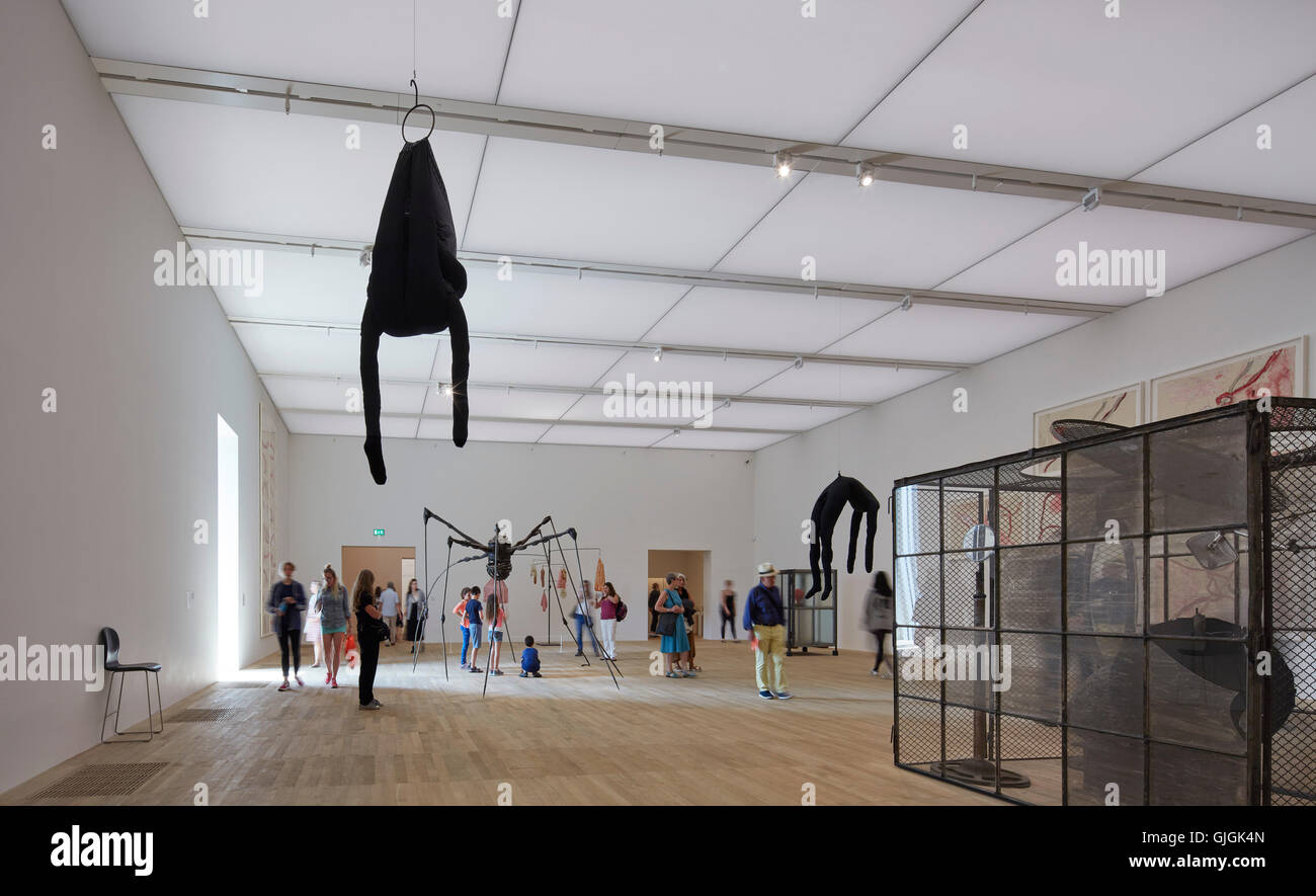 Interior of Louise Bourgeois gallery. Switch House at Tate Modern ...
