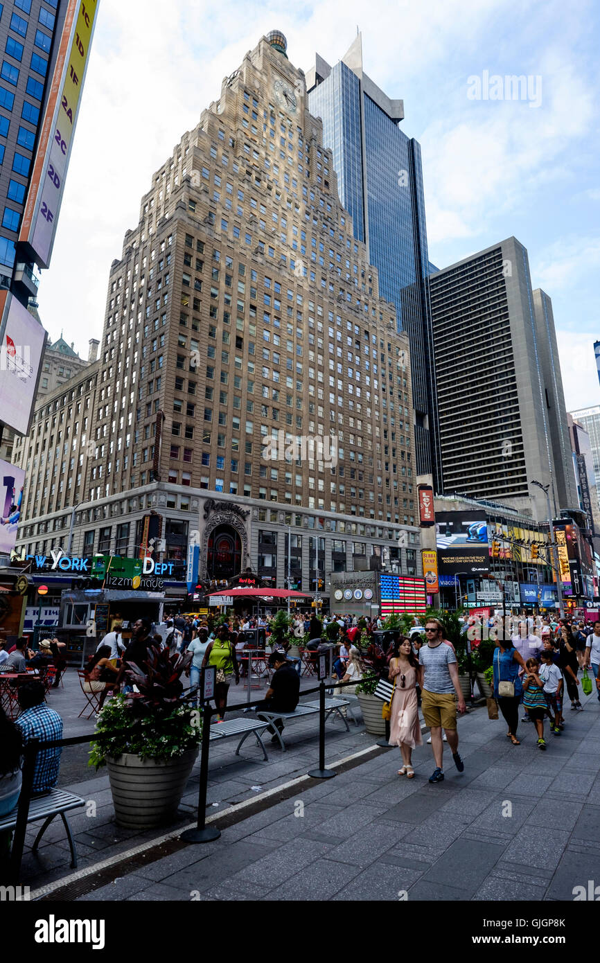 A typical New York street scene at Times Square Stock Photo - Alamy