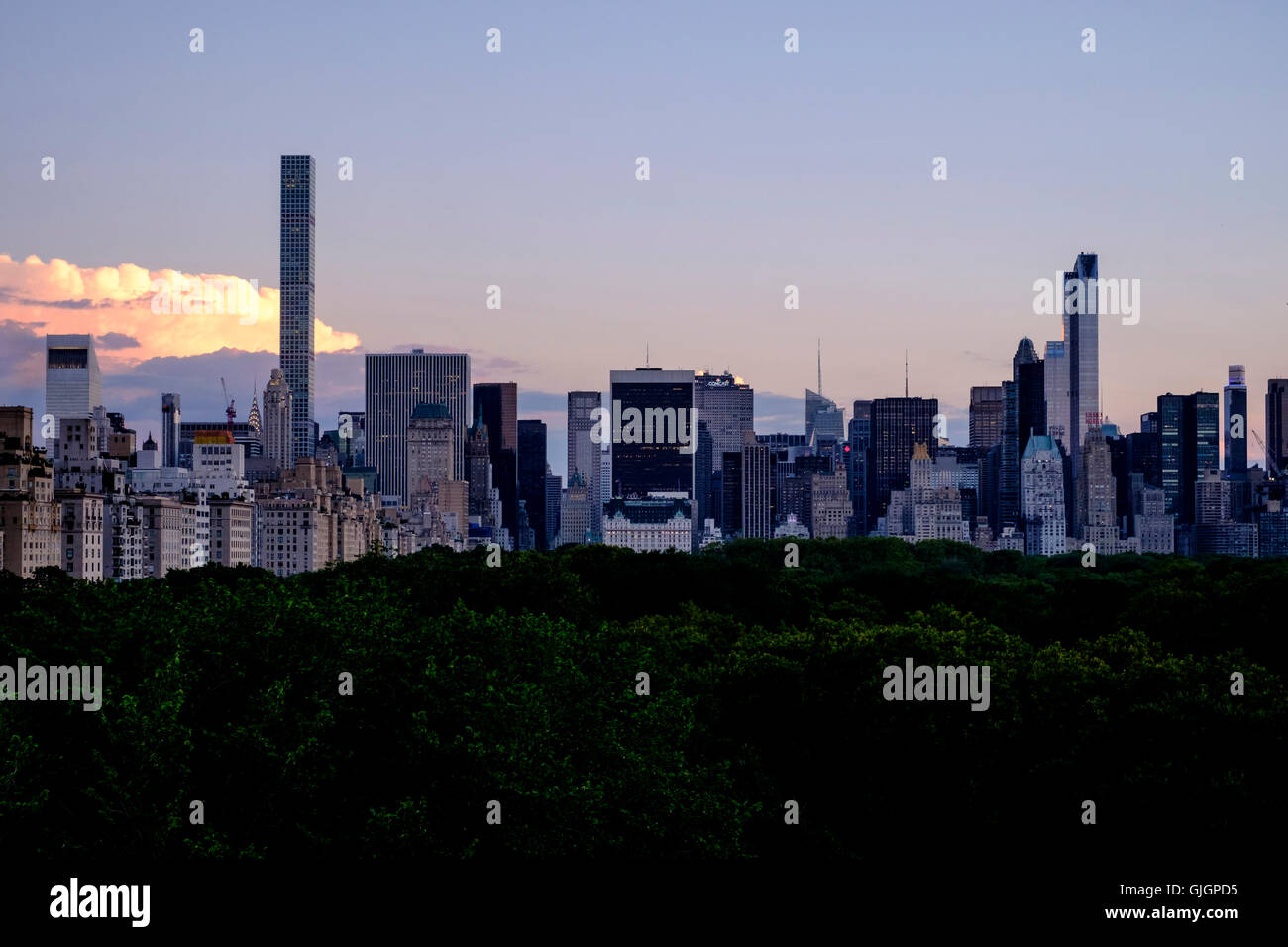 The Midtown Manhattan skyline as seen from Metropolitan Museum of Art ...