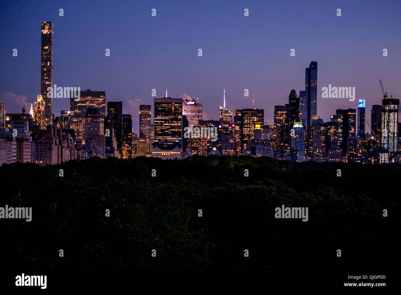 The Midtown Manhattan skyline as seen from Metropolitan Museum of Art ...