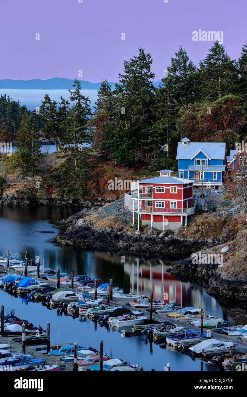 Cheanuh marina hi-res stock photography and images - Alamy