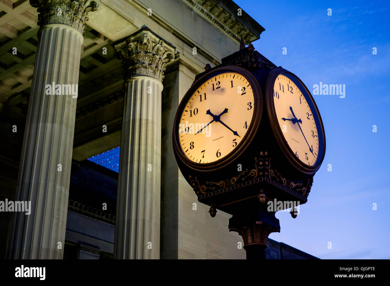 The clock outside 30th Street Station, Downtown Philadelphia in the ...