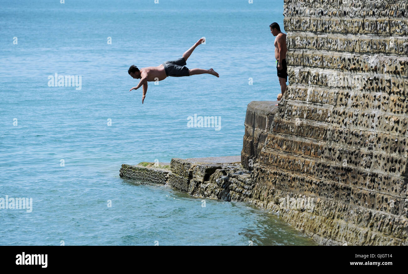 Brighton UK 16th August 2016 - Lifeguards warn swimmers about the ...