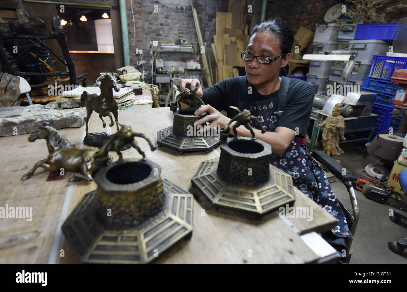 Car accident re creation hi-res stock photography and images - Alamy