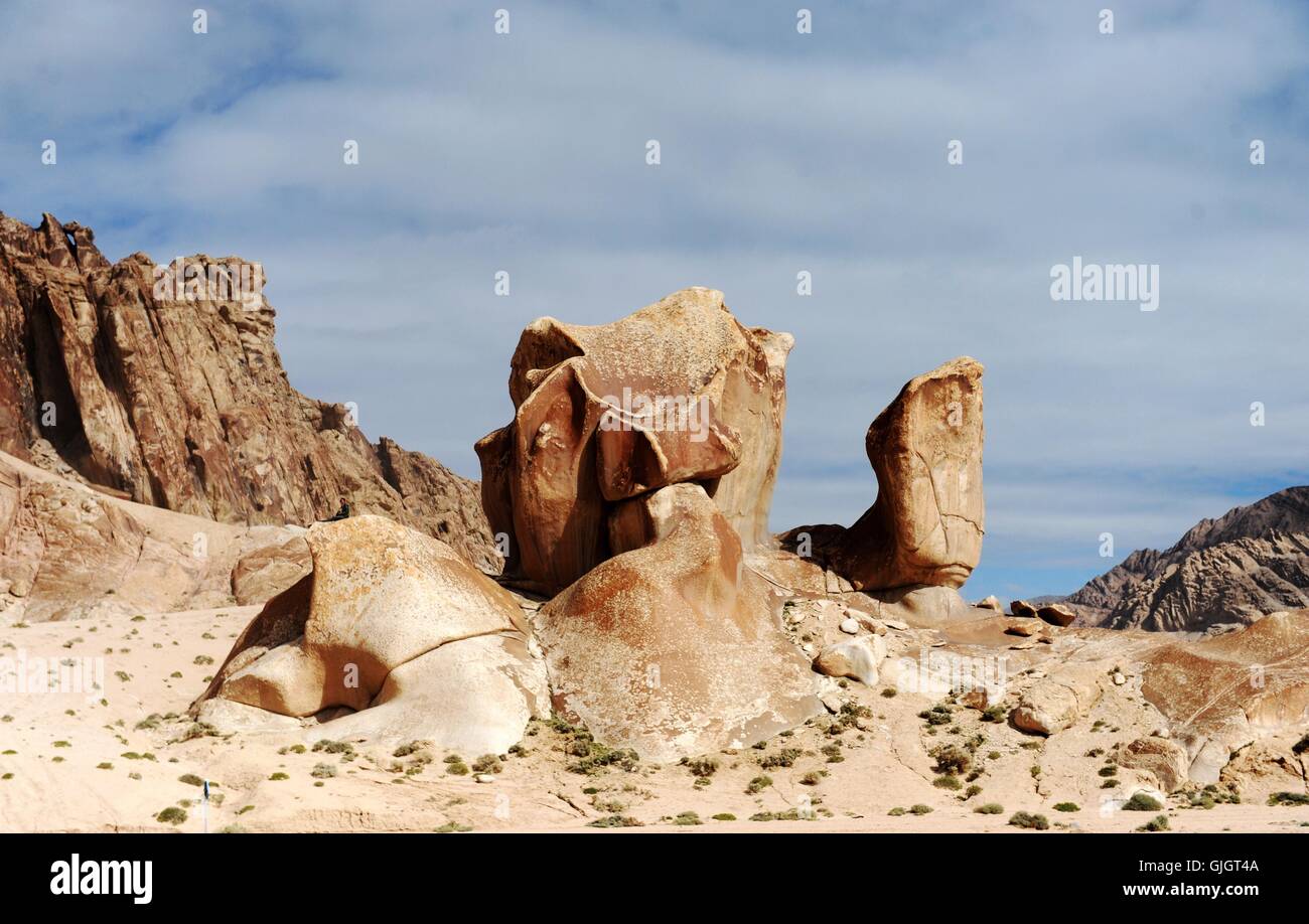 Ruoqiang. 15th Aug, 2016. Photo taken on Aug. 15, 2016 shows the ...