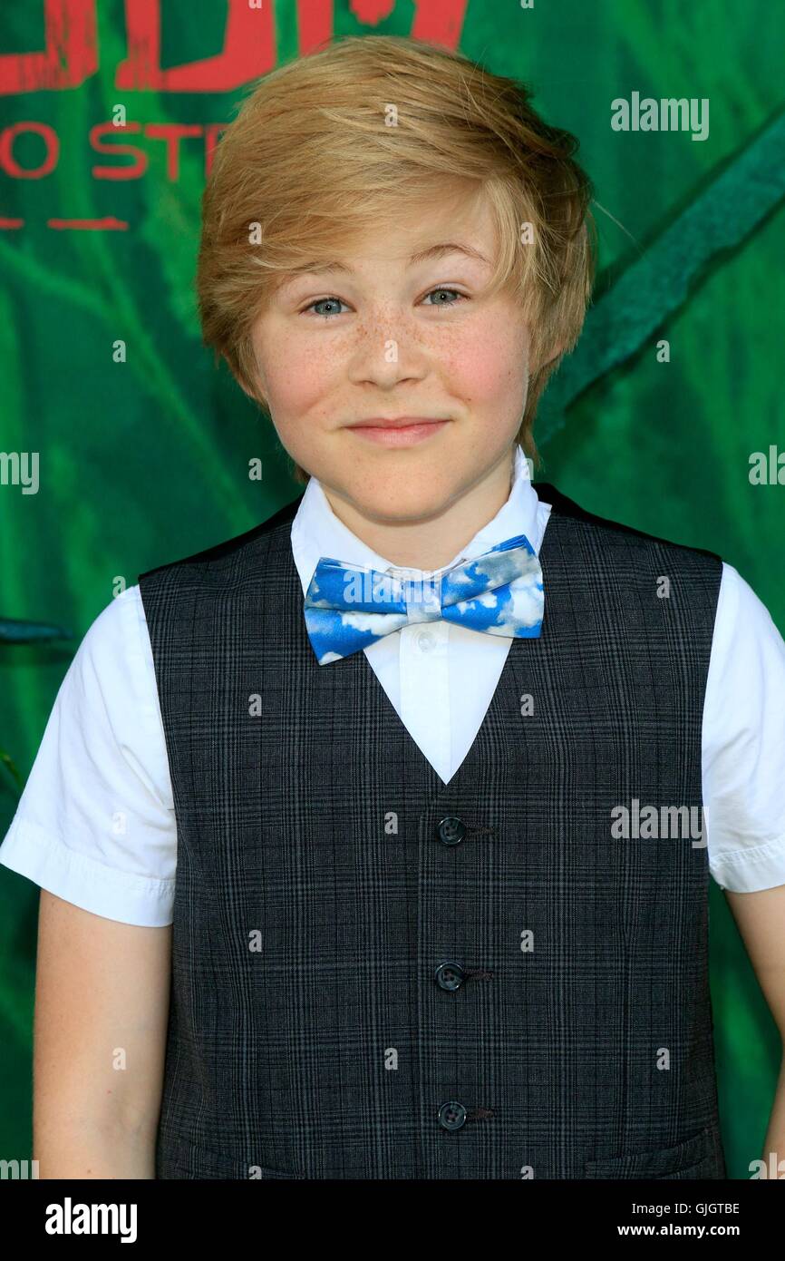 Los Angeles, CA, USA. 15th Aug, 2016. Casey Simpson at arrivals for WAR ...