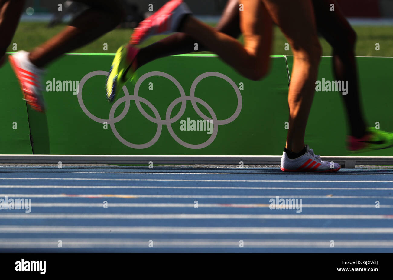 Rio de Janeiro, Brazil. 16th Aug, 2016. Athletes compete in the Women's ...