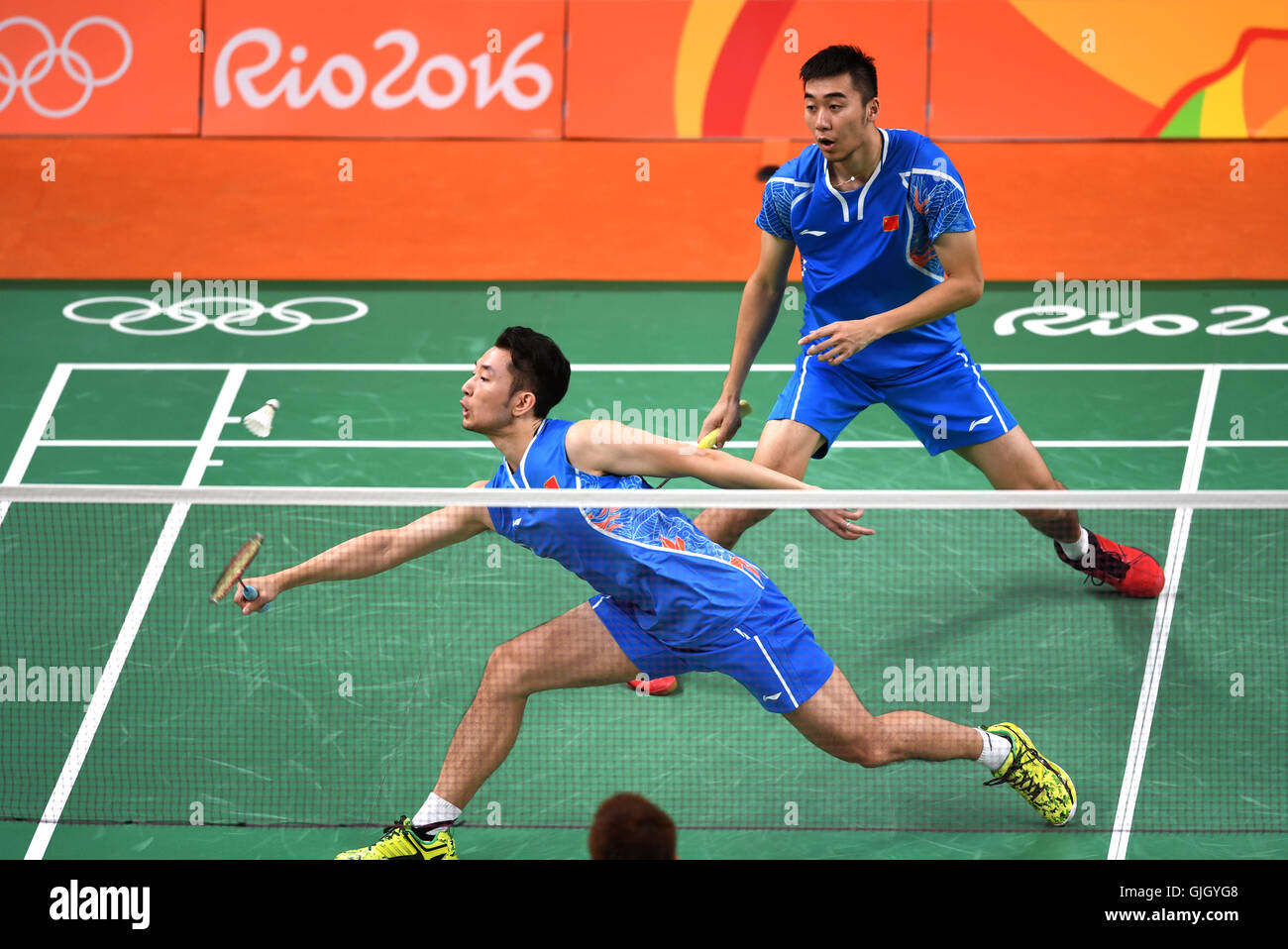 Rio De Janeiro, Brazil. 16th Aug, 2016. China's Hong Wei (R) and Chai ...