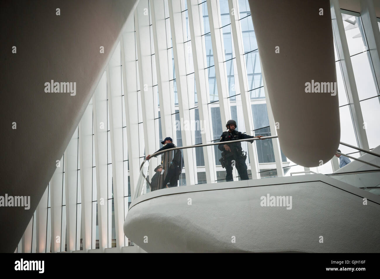 Counterterrorism officers on guard at the World Trade Center ...
