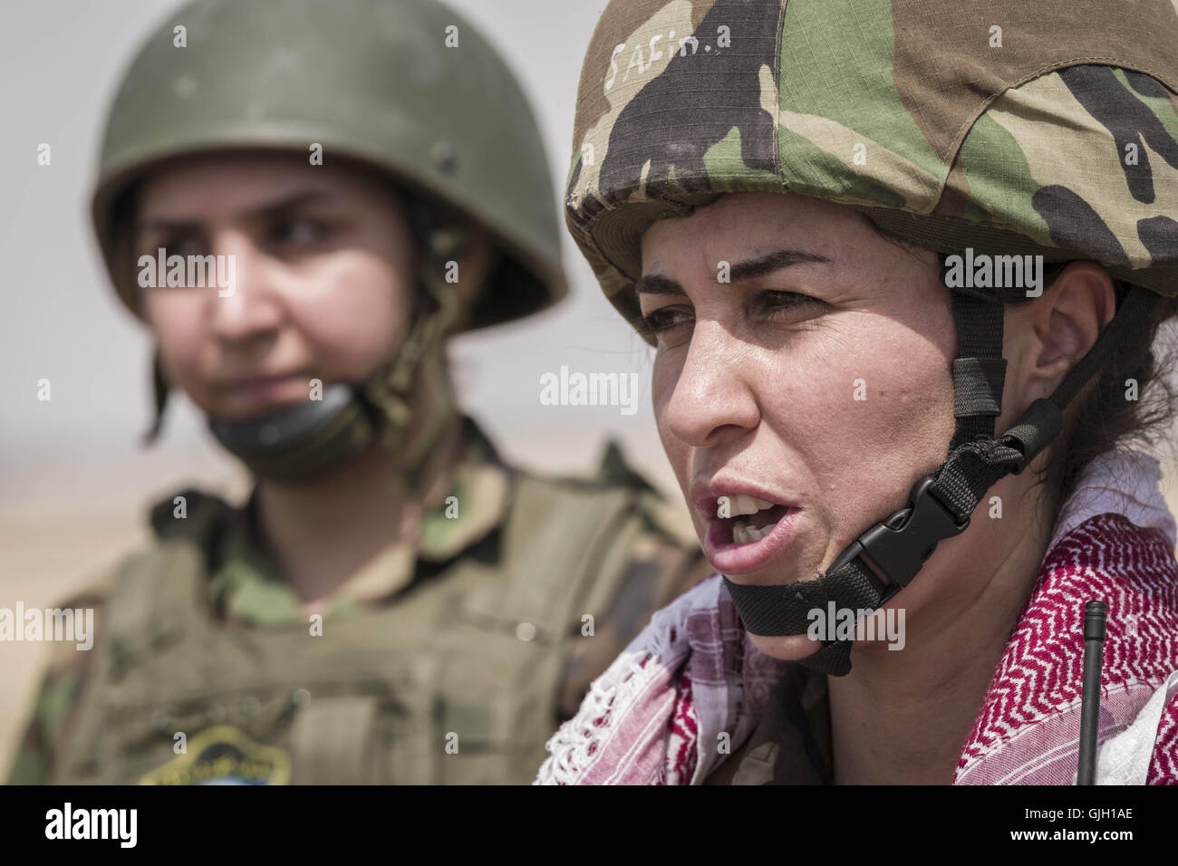 Al Kuwayr, Ninawa, Iraq. 15th Aug, 2016. Peshmerga women having rest ...