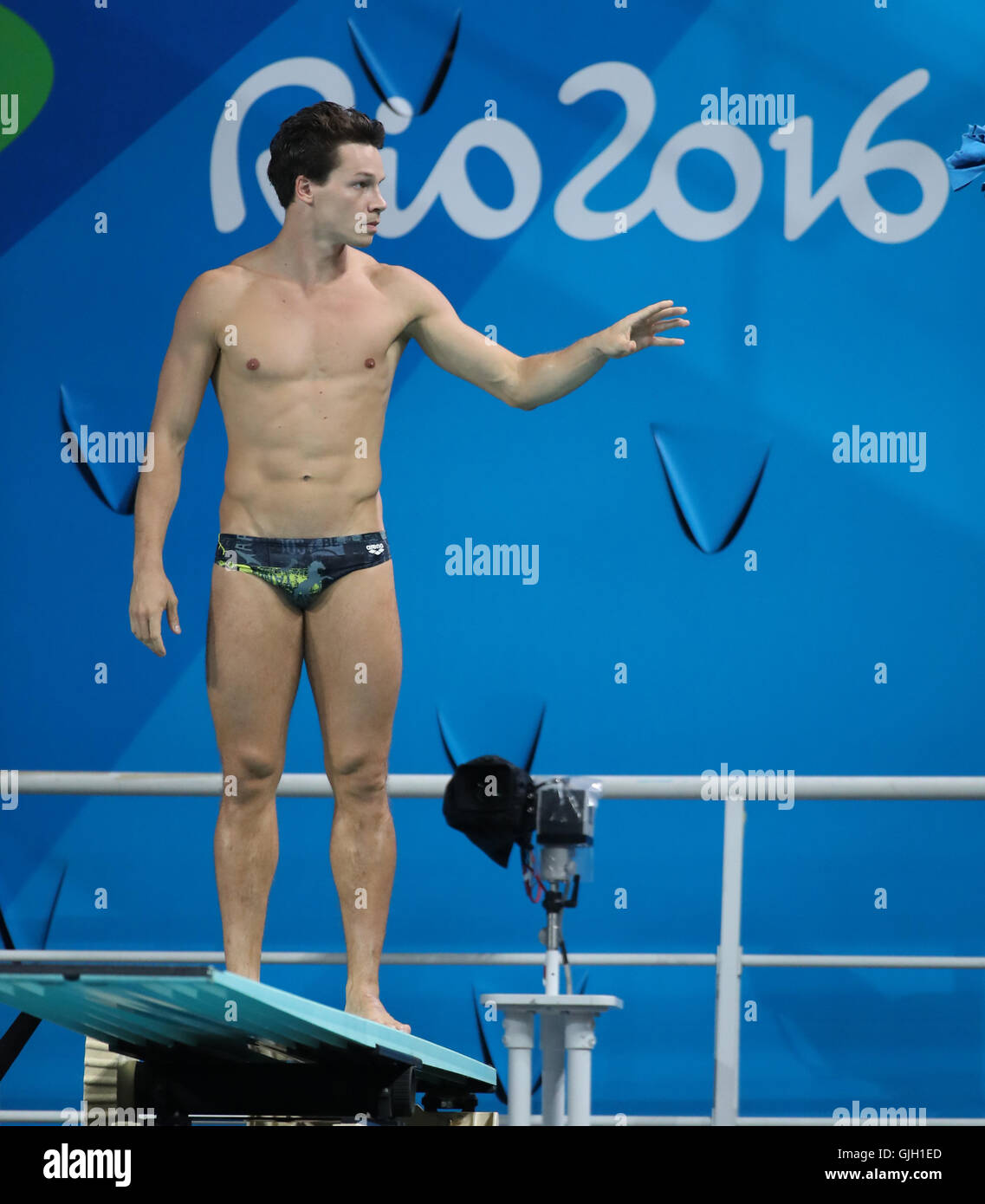 Rio de Janeiro, Brazil. 16th Aug, 2016. Patrick Hausding of Germany prepares for his dive during ...