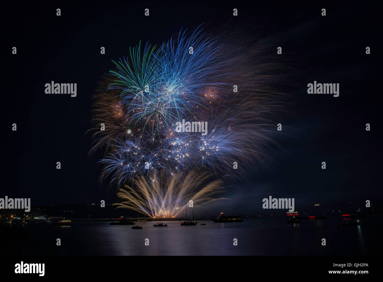Firework display at British firework Championships in Plymouth, 2016 ...
