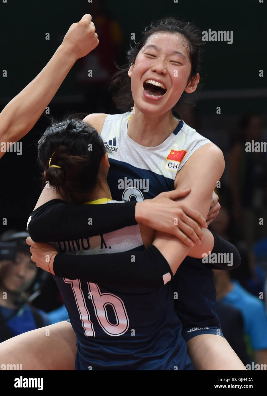 Rio De Janeiro, Brazil. 16th Aug, 2016. China's Zhu Ting (top ...