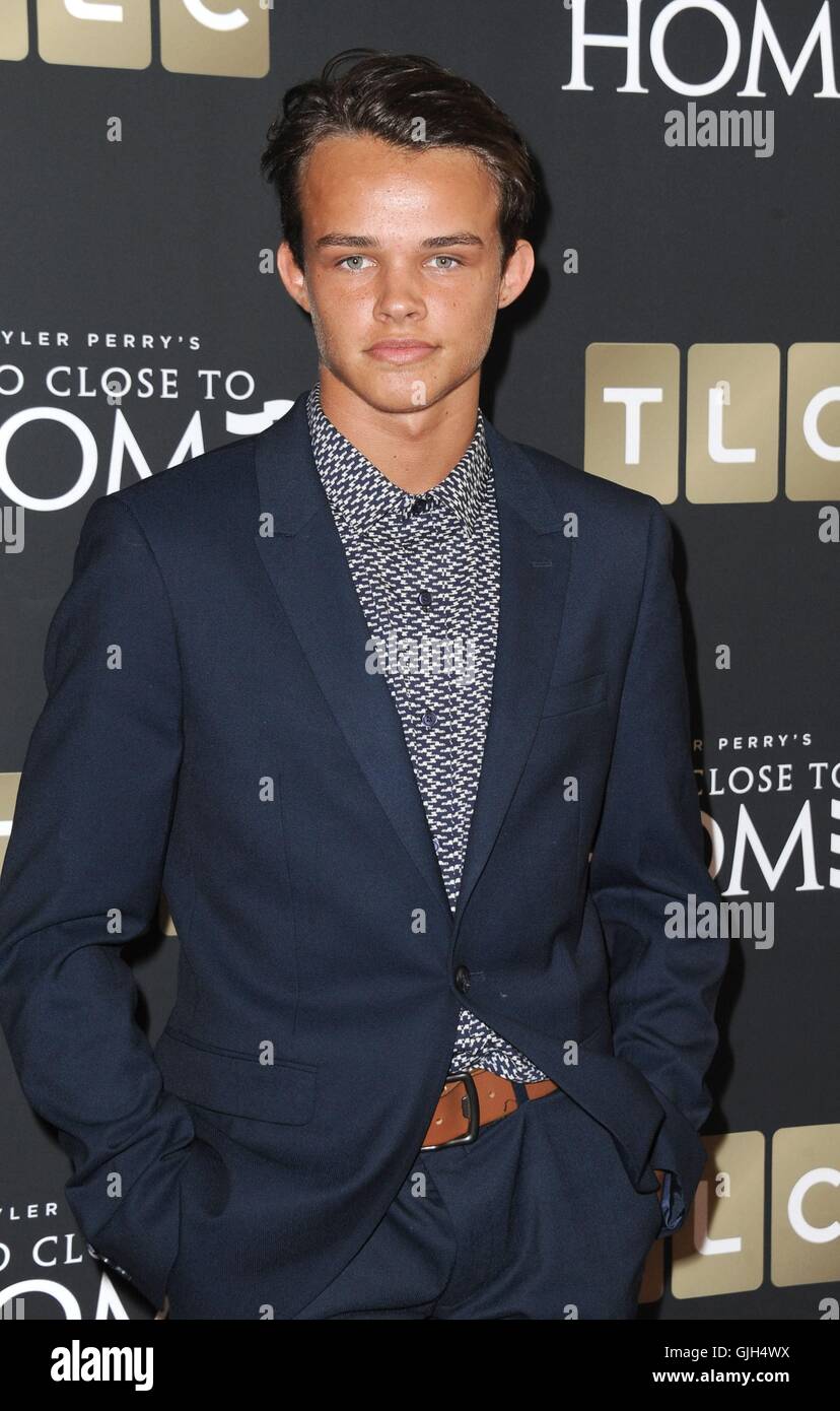 Los Angeles, CA, USA. 16th Aug, 2016. Curran Walters at arrivals for ...