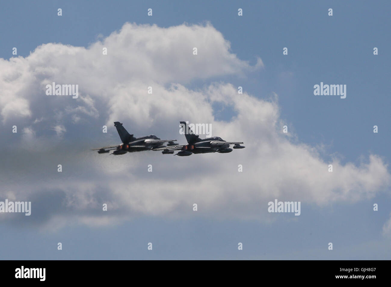 Jagel, Germany. 17th Aug, 2016. Tornado fighter jets starting in Jagel ...
