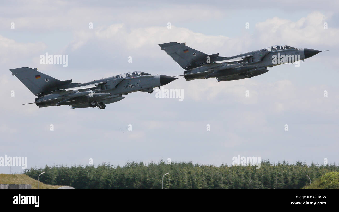 Jagel, Germany. 17th Aug, 2016. Tornado fighter jets starting in Jagel ...