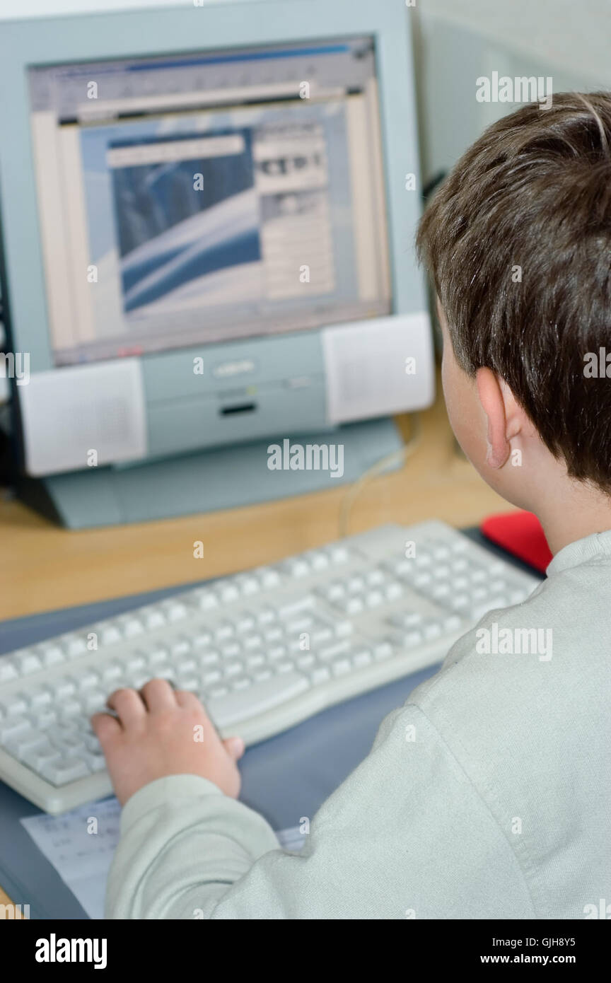 Computercamp hi-res stock photography and images - Alamy