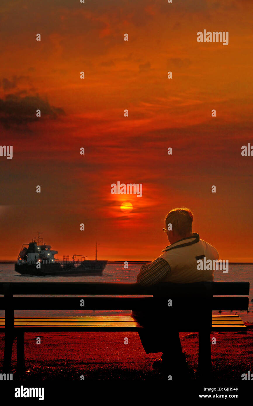 Parting of red sea hi-res stock photography and images - Alamy