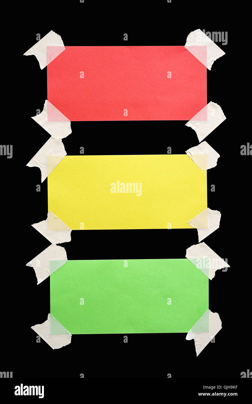 Note slip of paper with pin hi-res stock photography and images - Alamy