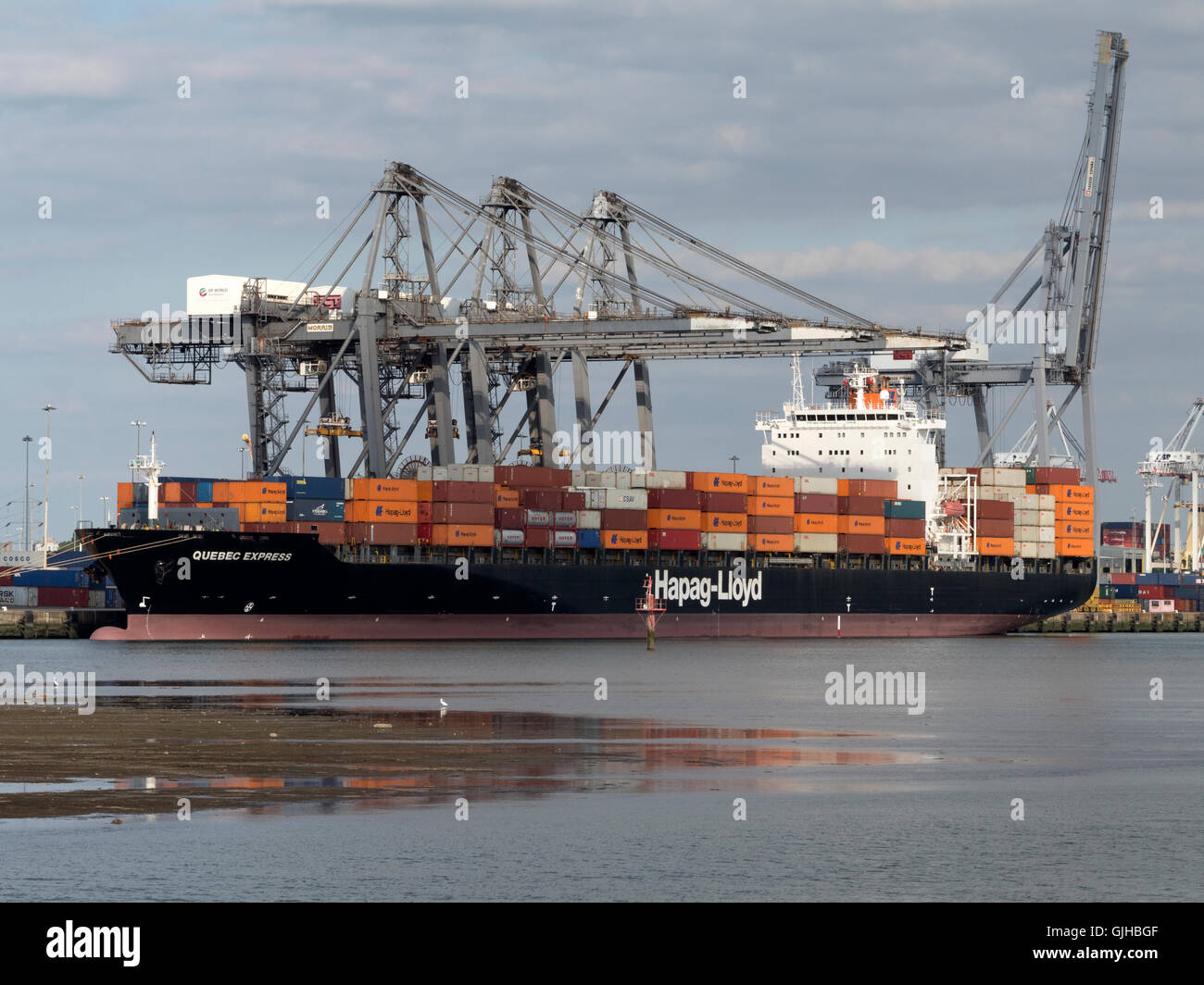 Hapag-Lloyd "Quebec Express" container ship docked at Southampton ...