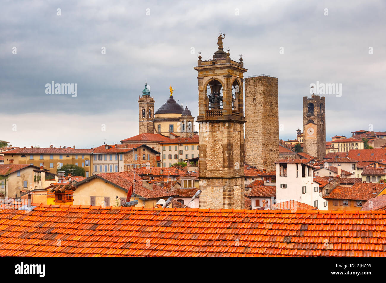 Bergamo center hi-res stock photography and images - Alamy