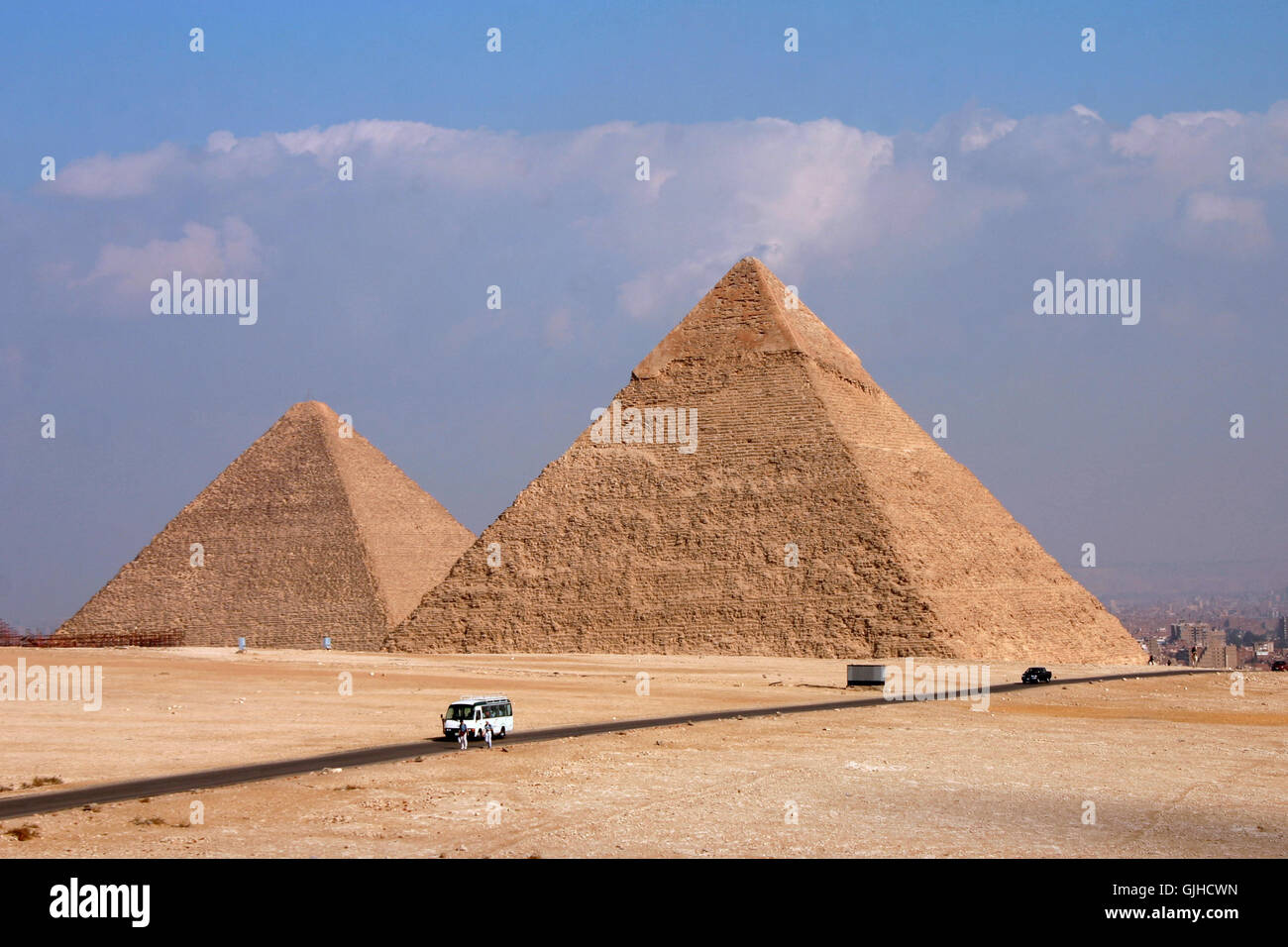 pyramid graves cairo Stock Photo - Alamy