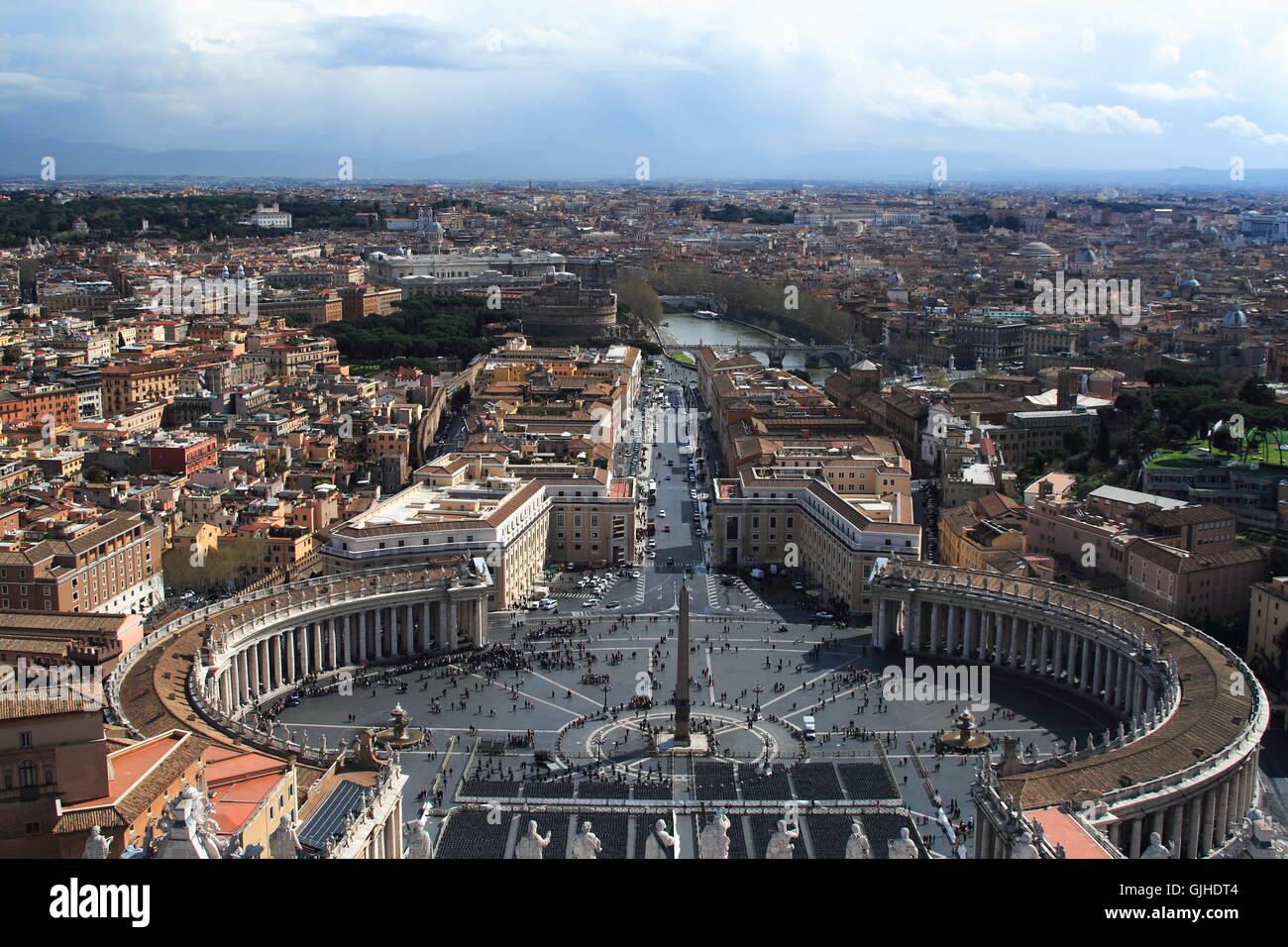 st. peter's square Stock Photo - Alamy