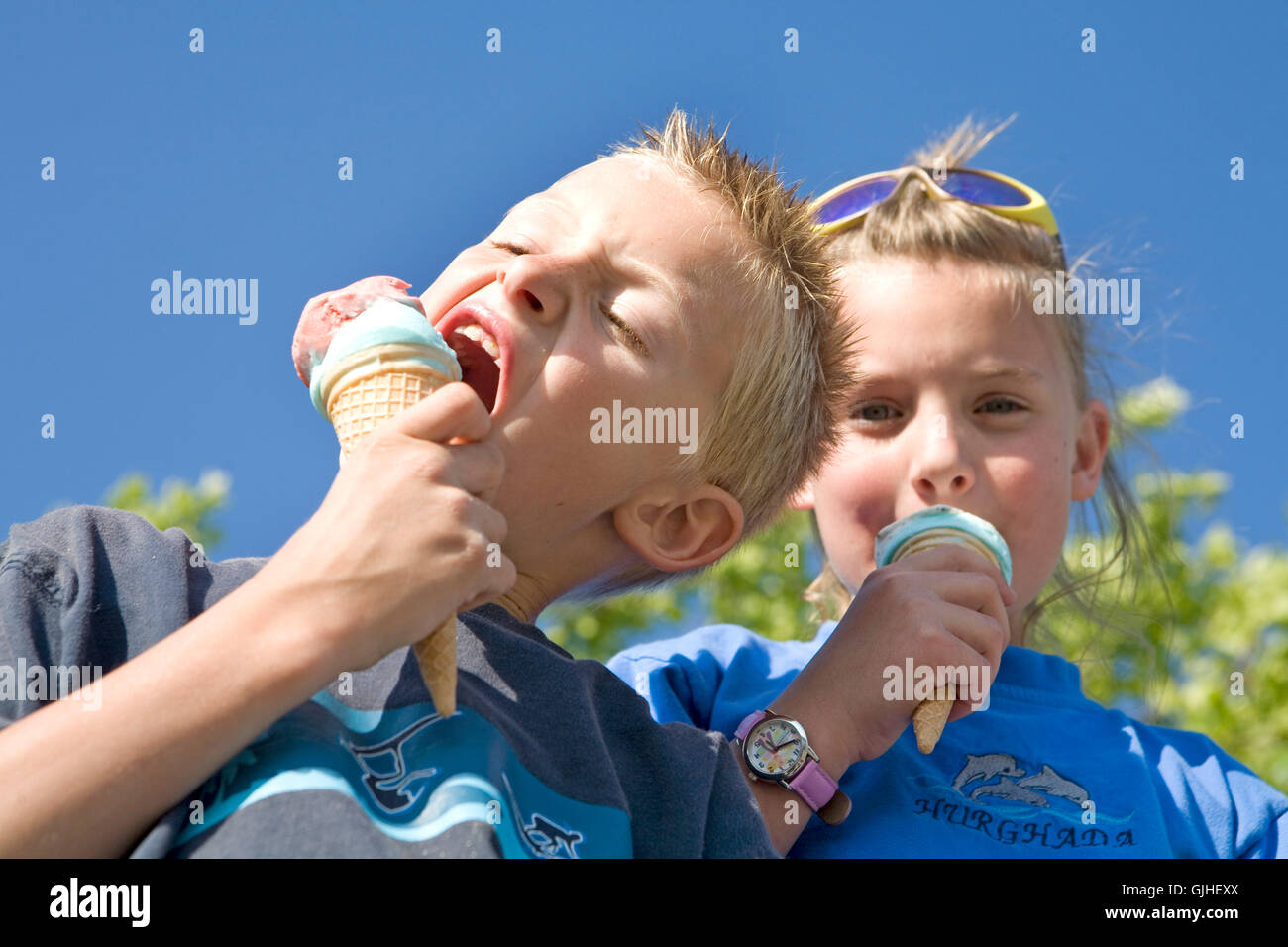 Suck icecream hi-res stock photography and images - Alamy