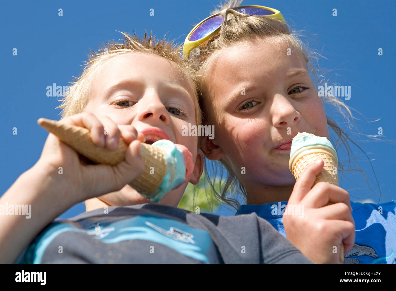 cold enjoy refreshment Stock Photo - Alamy