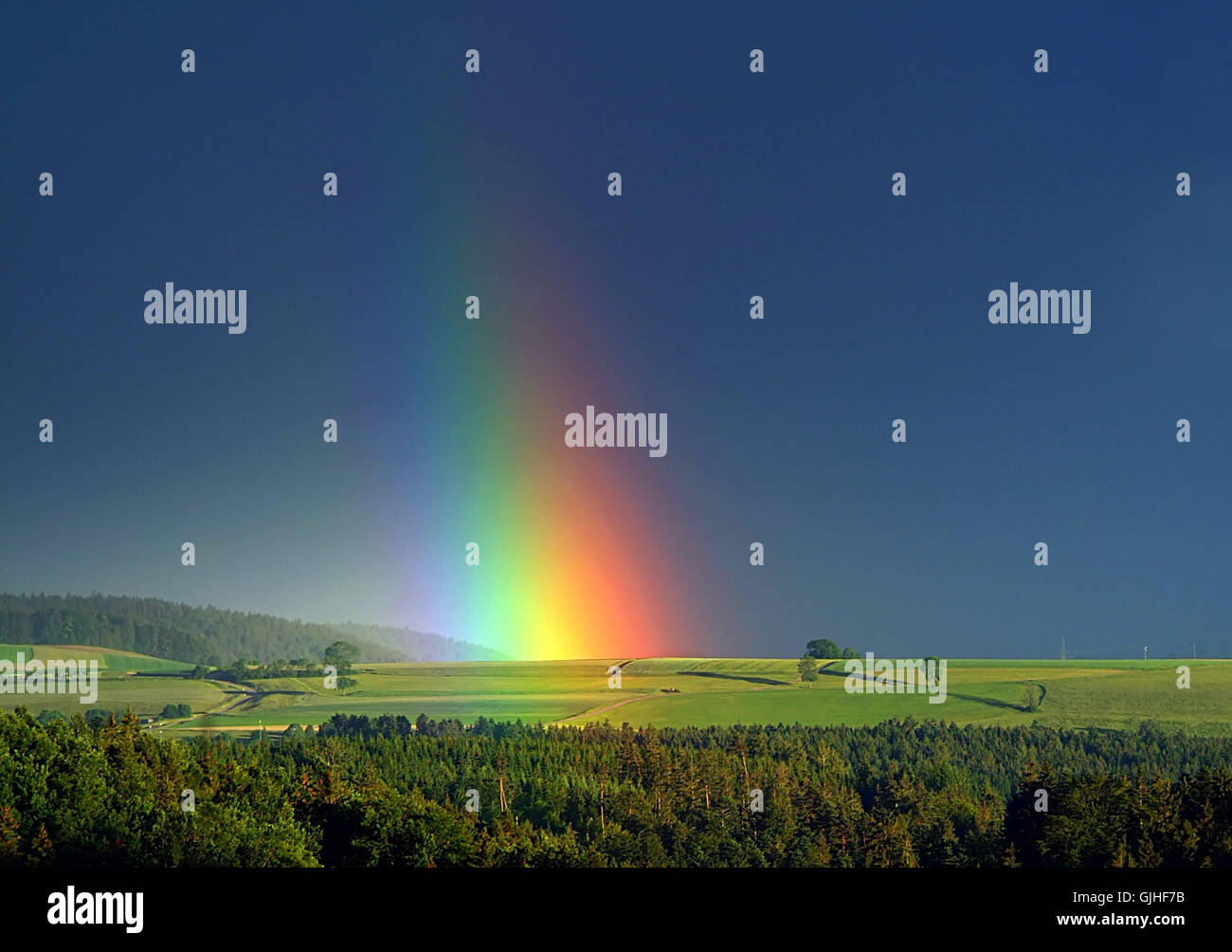 End rain hail storm hi-res stock photography and images - Alamy