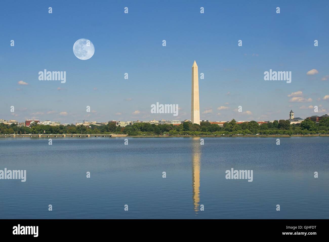 monument memorial moon Stock Photo - Alamy