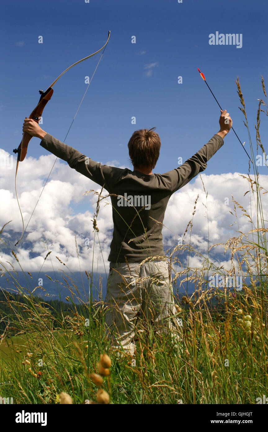 Archer hands hi-res stock photography and images - Alamy