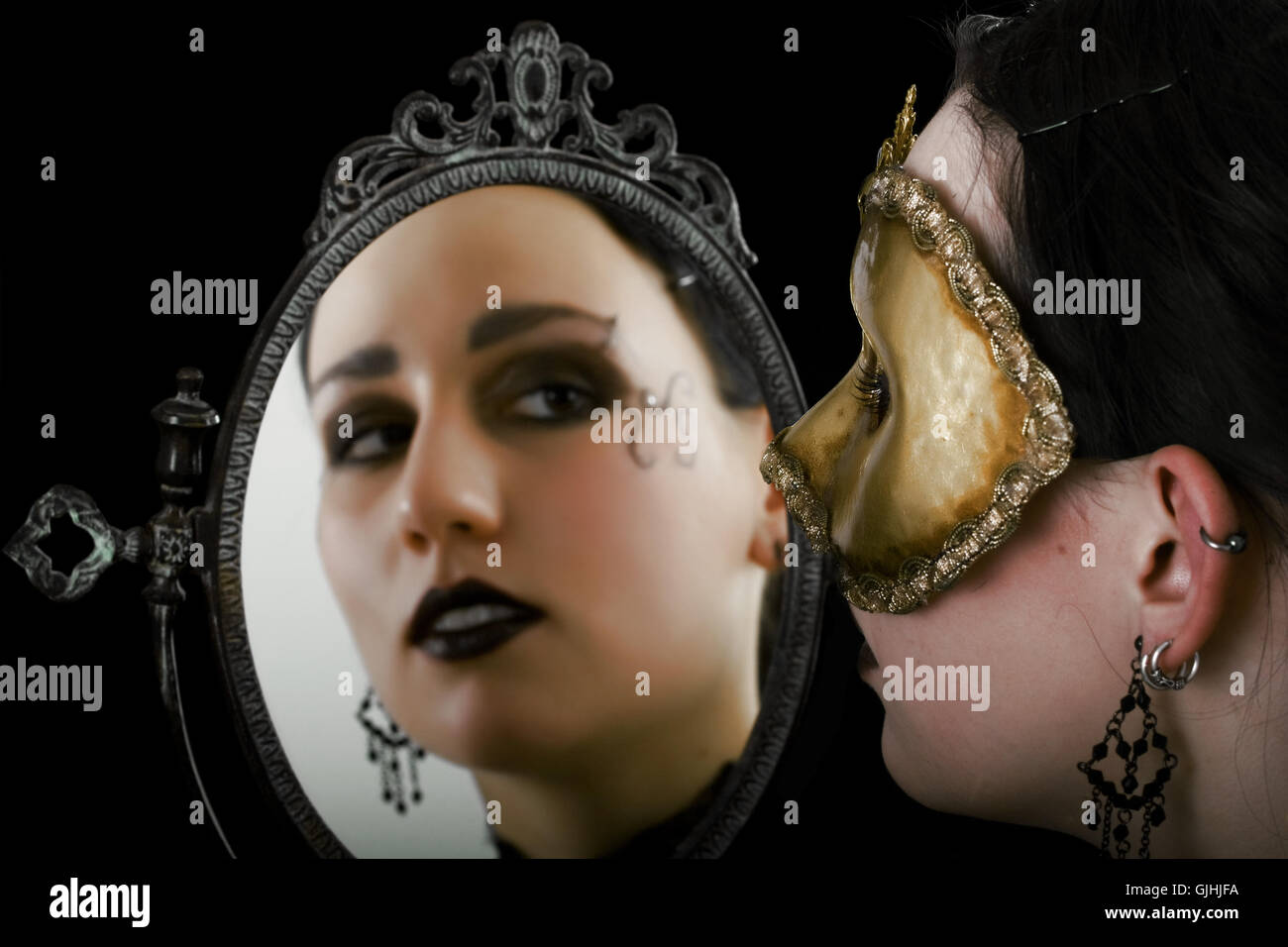 woman look glancing Stock Photo - Alamy