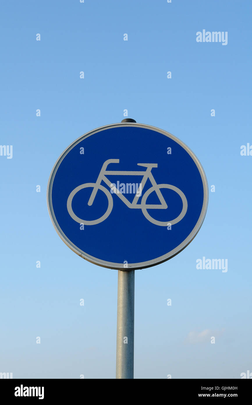 Cyclists welcome sign hi-res stock photography and images - Alamy