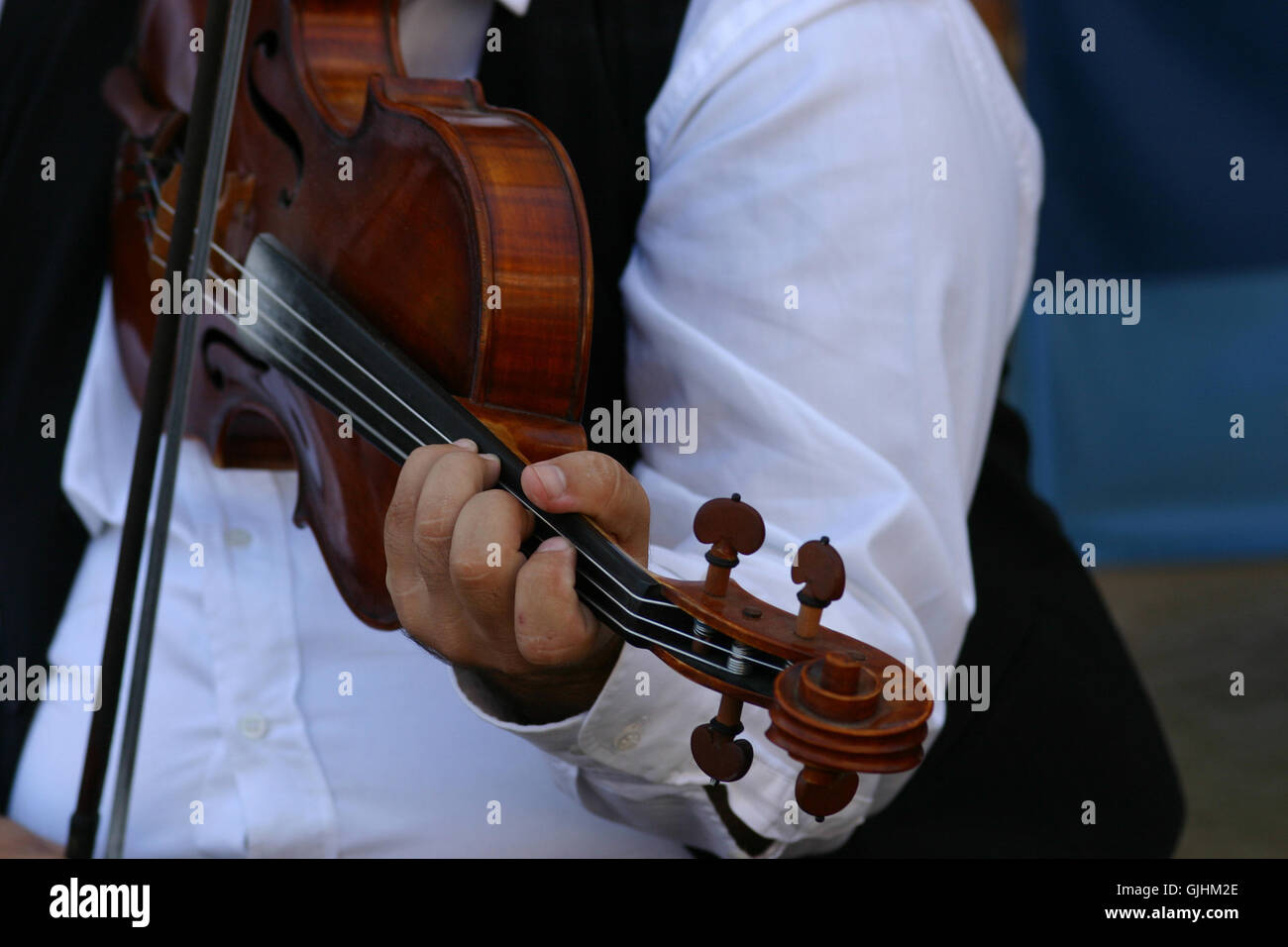 Fiddler concert hi-res stock photography and images - Alamy