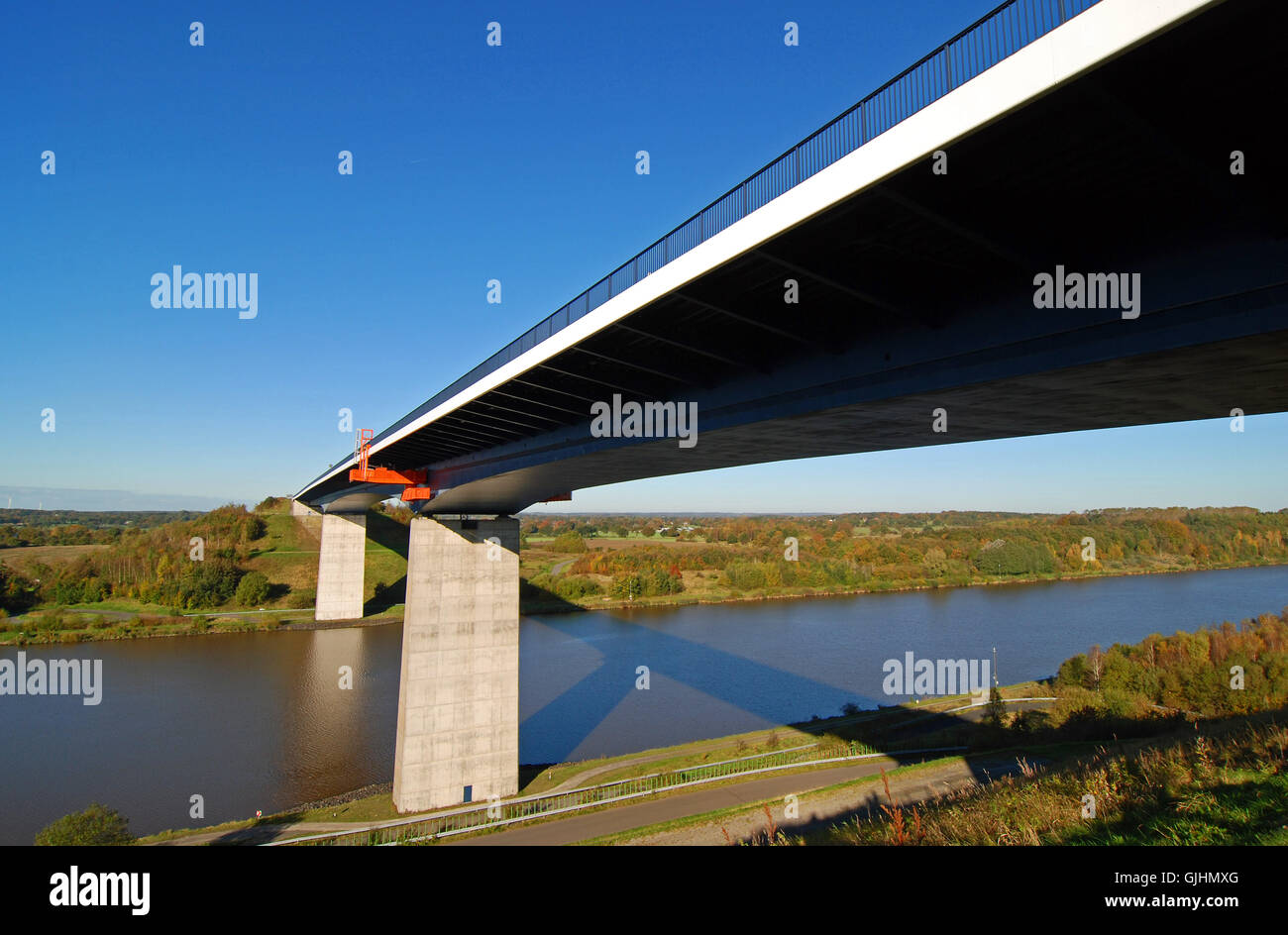 waters bridge channel Stock Photo - Alamy