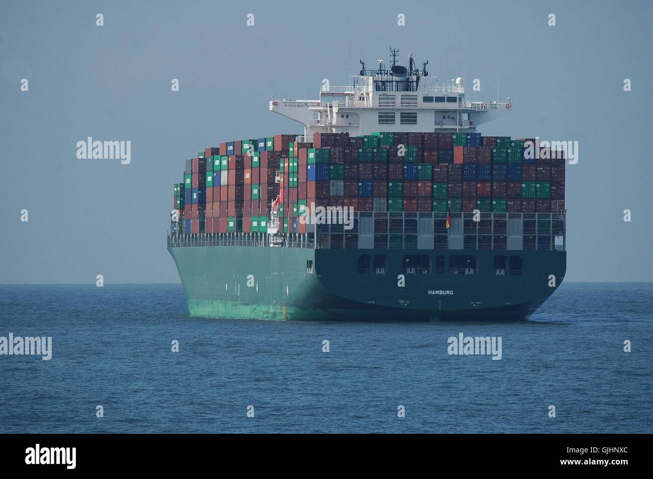 Evergreen container ship hi-res stock photography and images - Alamy