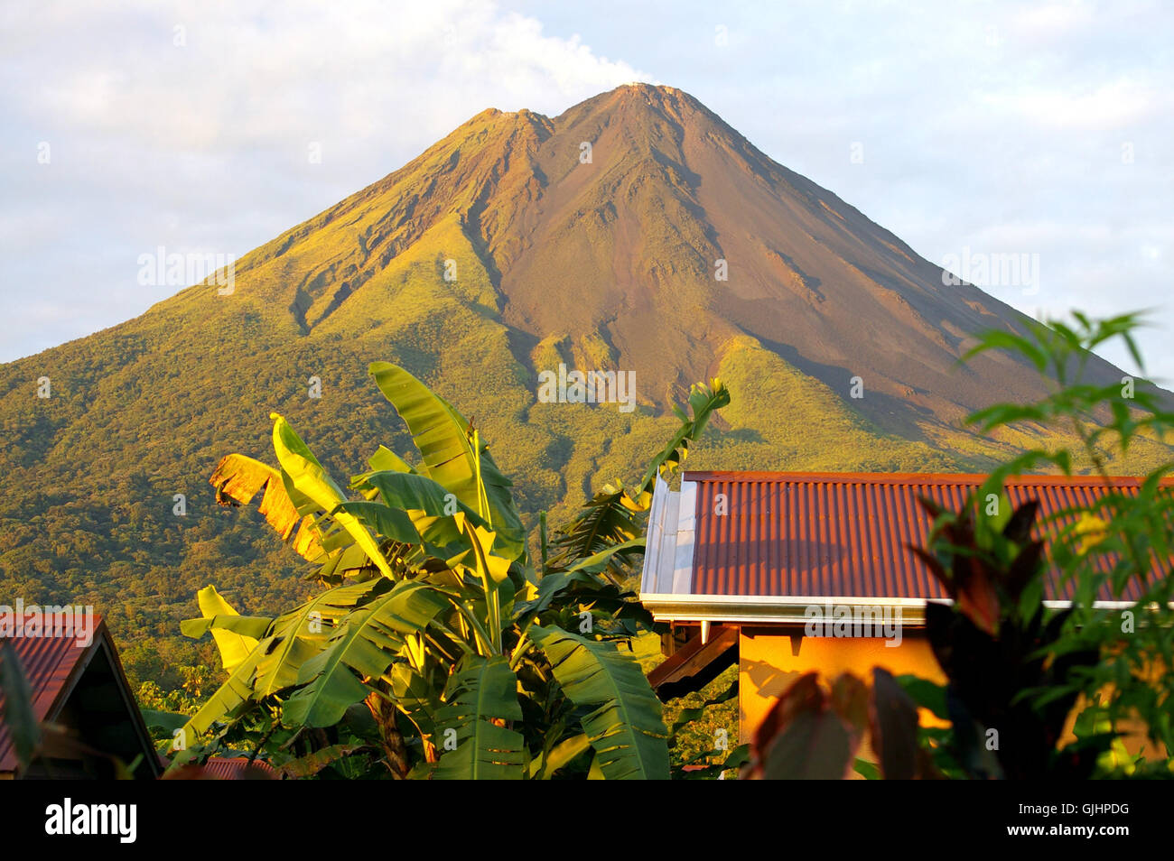 Volcano arenal sun hi-res stock photography and images - Alamy