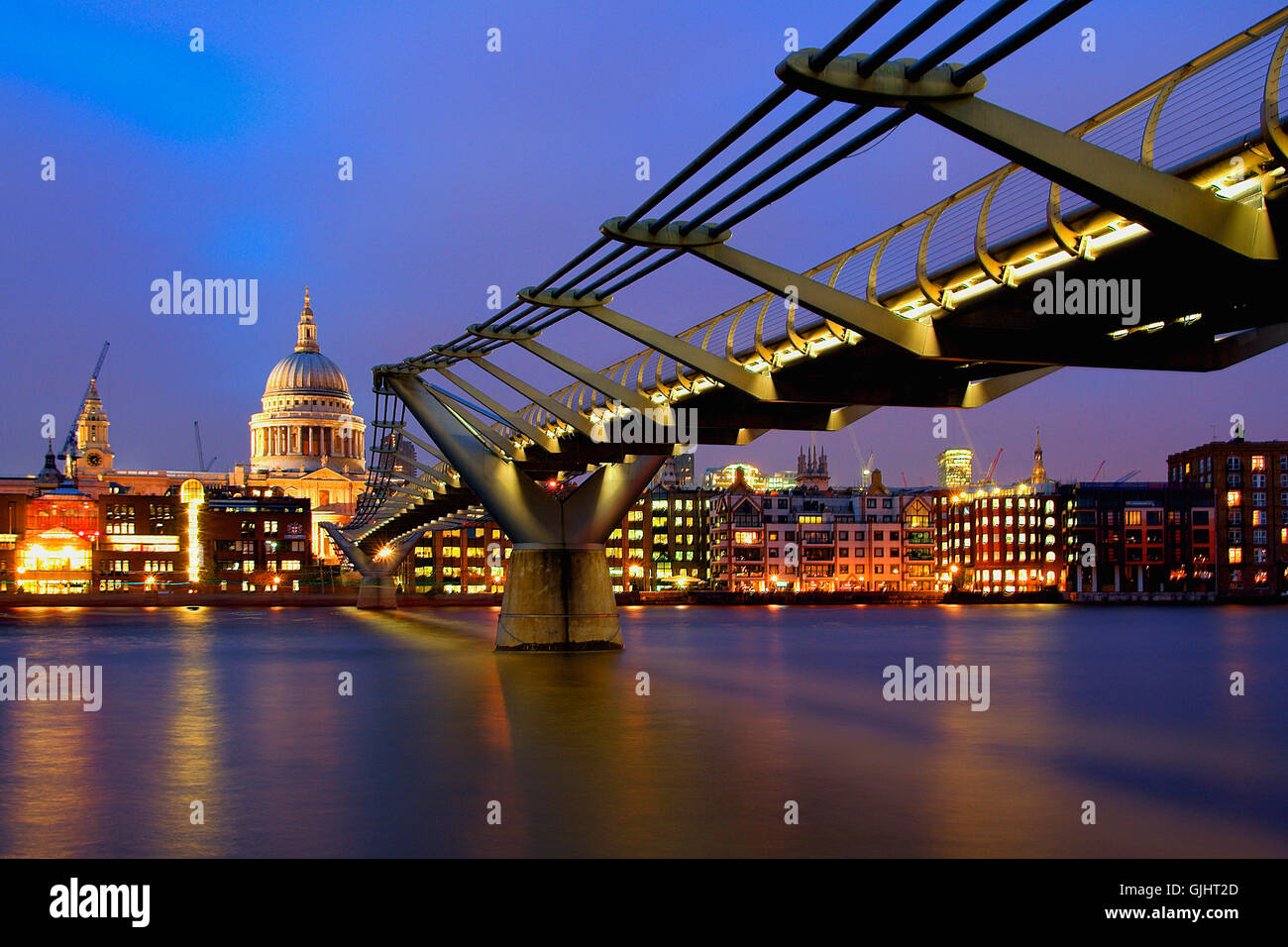 tower story monument Stock Photo - Alamy