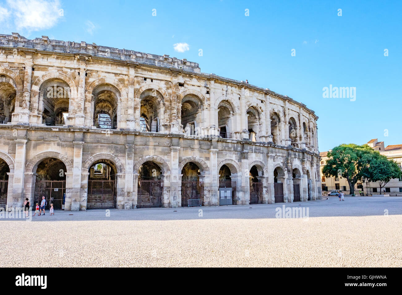Nimes amphitheatre hi-res stock photography and images - Alamy