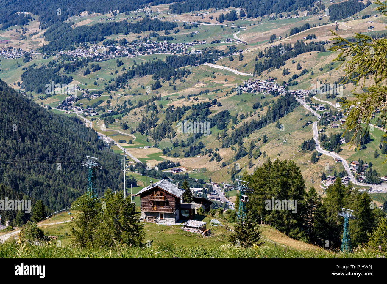 Alpine villages hi-res stock photography and images - Alamy