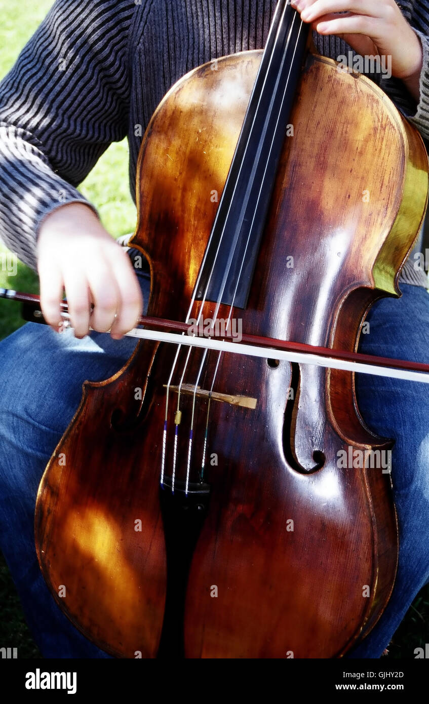 music wood act Stock Photo - Alamy