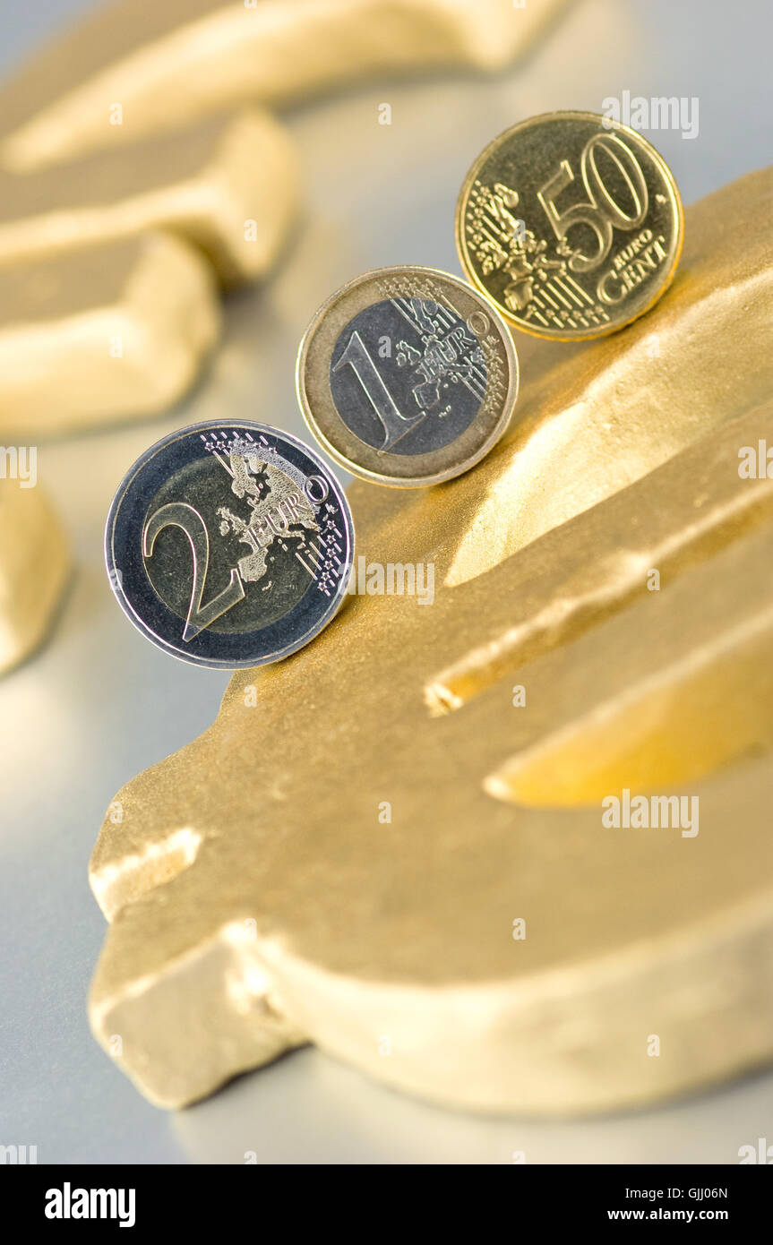 Investment accumulation hi-res stock photography and images - Alamy