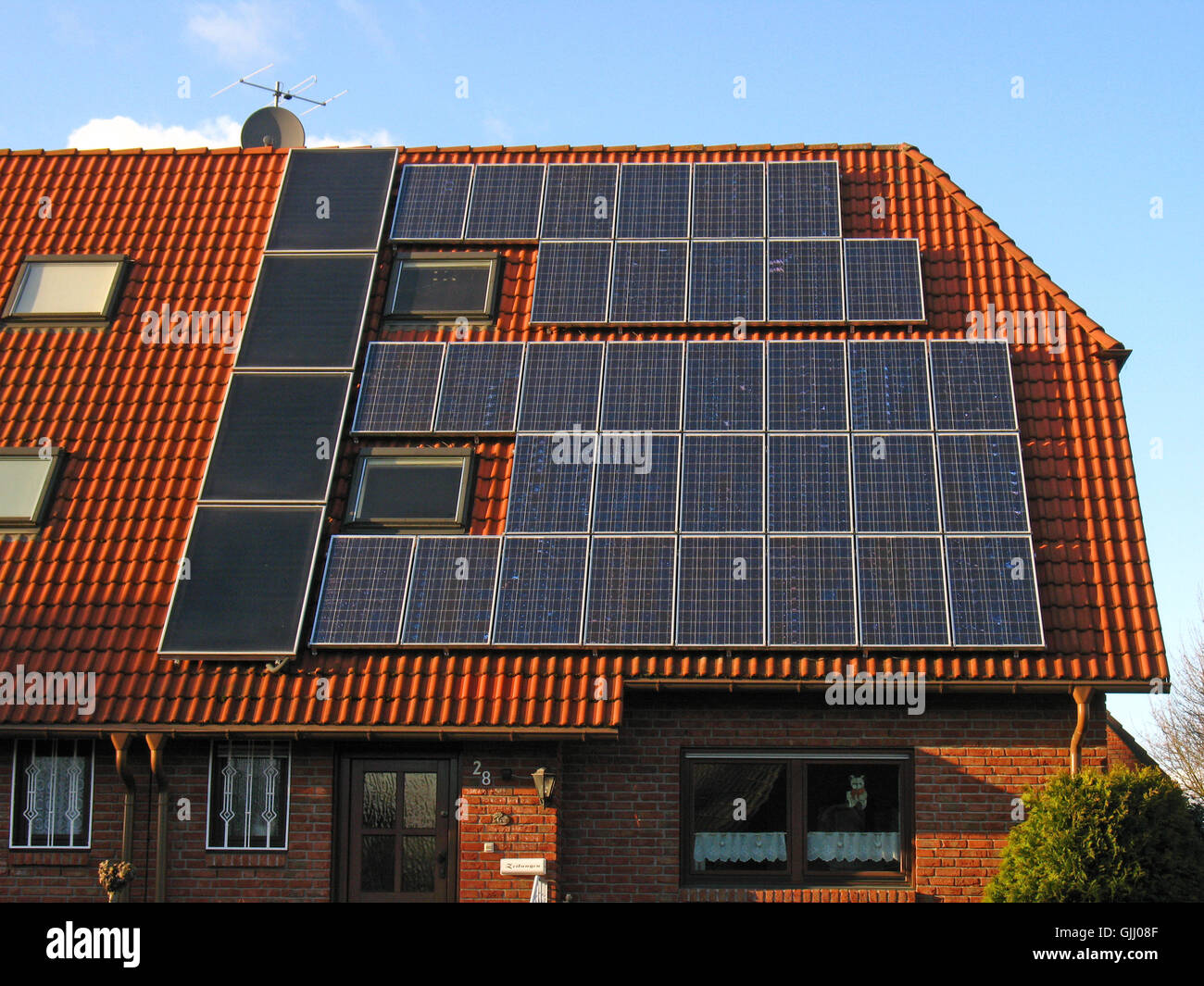Solar pane hi-res stock photography and images - Alamy