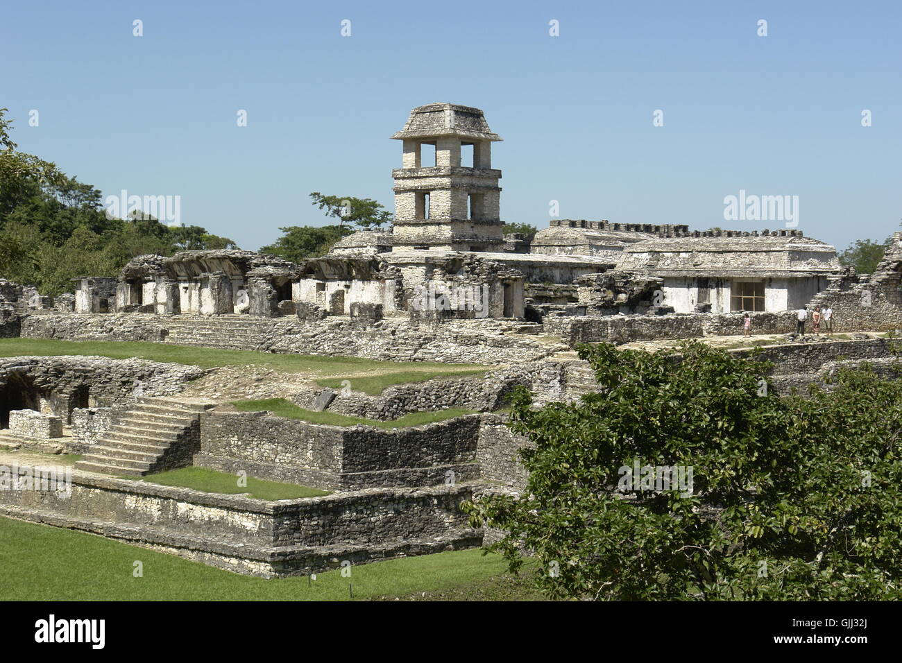 Maya temple hi-res stock photography and images - Alamy