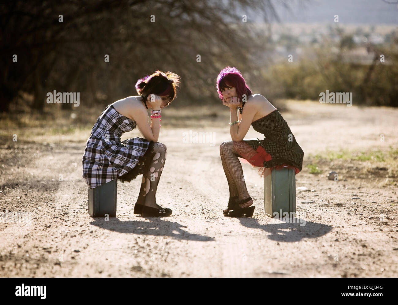 woman wait waiting Stock Photo - Alamy