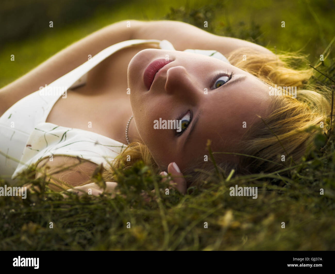 woman lie lying Stock Photo - Alamy