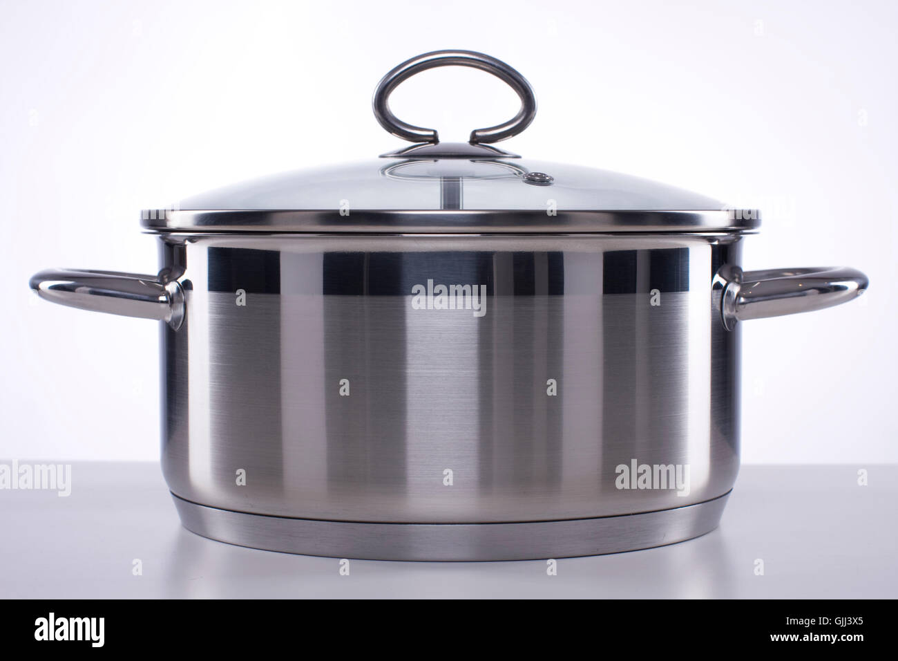 Pot kitchen hi-res stock photography and images - Alamy