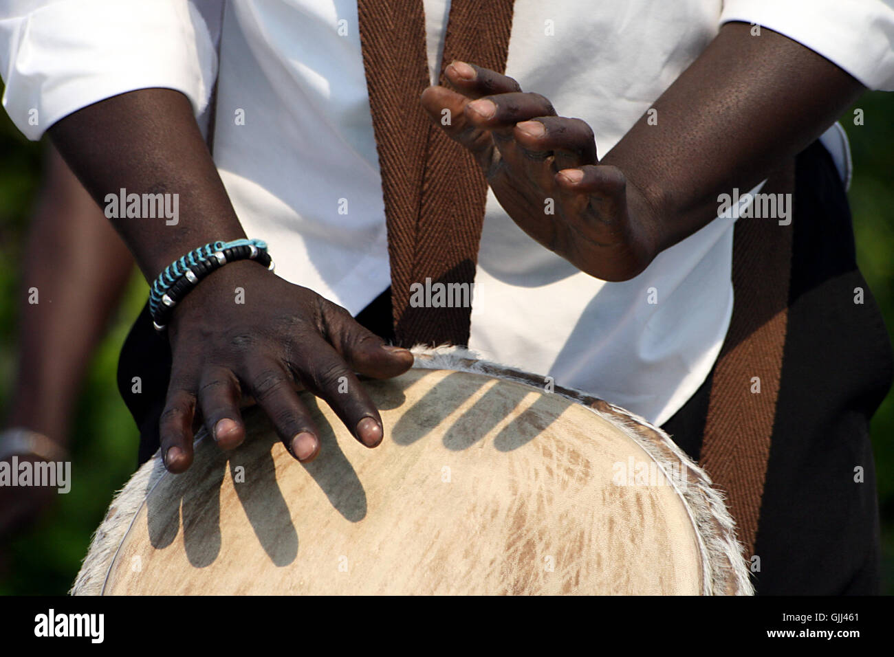 Hand drum dance hi-res stock photography and images - Alamy